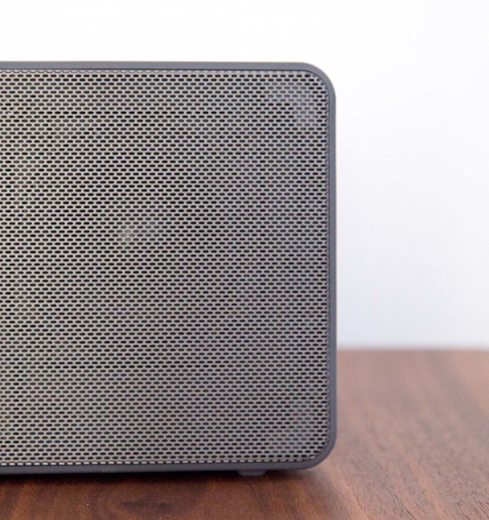 細かな穴が空いたメッシュパネルにカラーリングしたい - アイテック / EYETEC